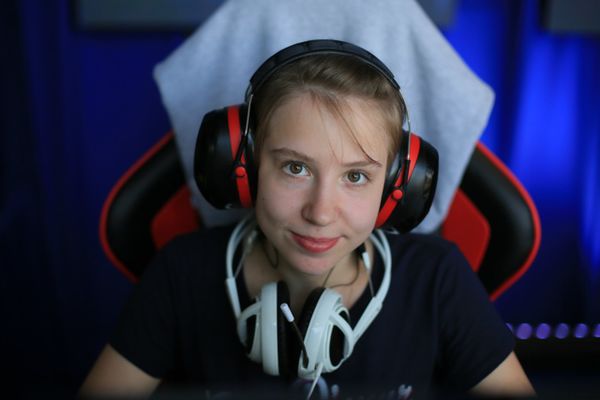 tty,终端_大山谷图库